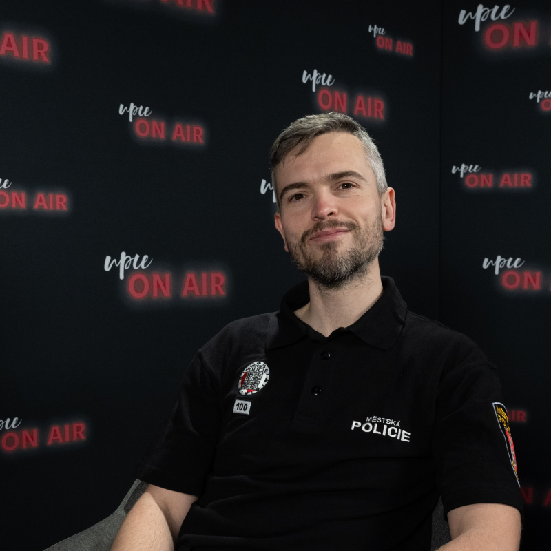 UPCE On Air: O studiu na UPCE a práci tiskového mluvčího Městské policie Pardubice s Jiřím ...